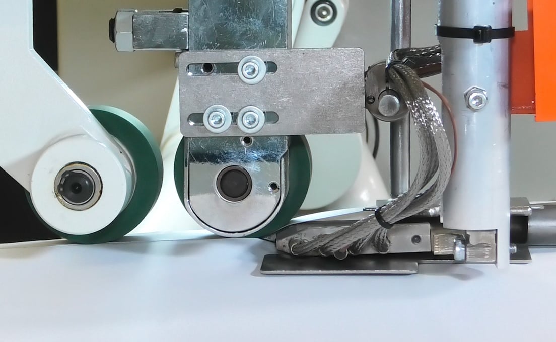 軽量素材に適した生地溶接装置は？